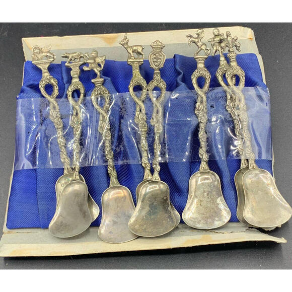 Other | Vintage Set Of 8 Italian 80 Silver Renaissance Figural Shovel ...